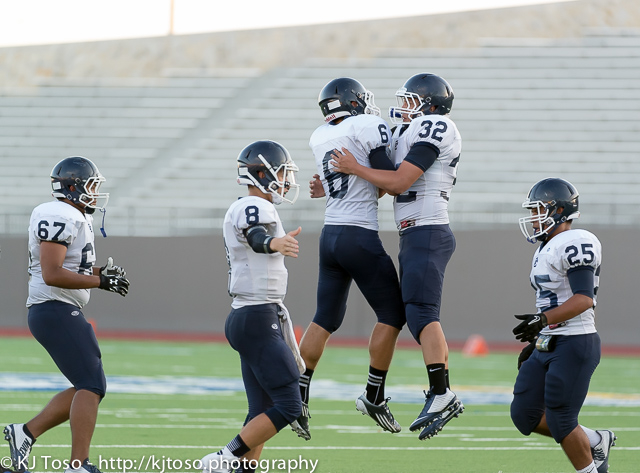 FOOTBALL: Central Catholic sacks San Antonio Christian – SAN ANTONIO ...